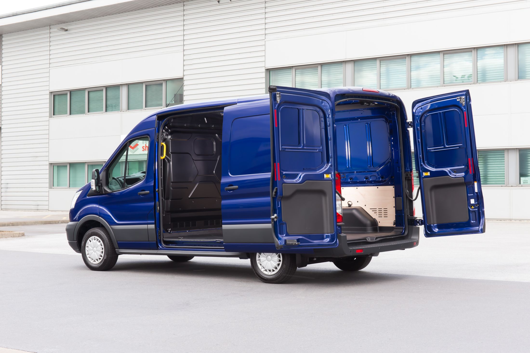 Ford Transit 2Tonne has bigger appeal – Wheels Within Wales