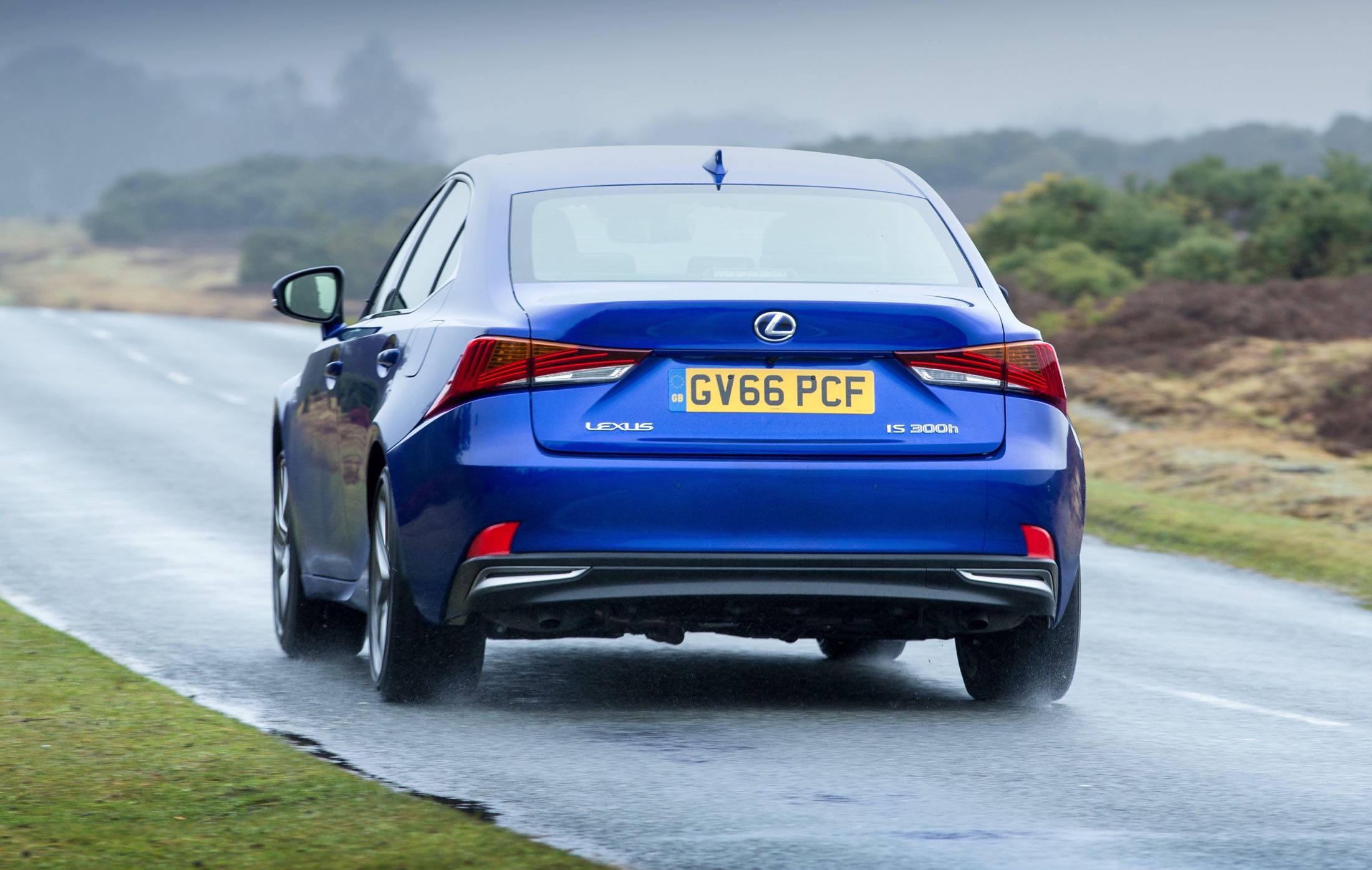 Weekend roadtest: Lexus IS300h – Wheels Within Wales