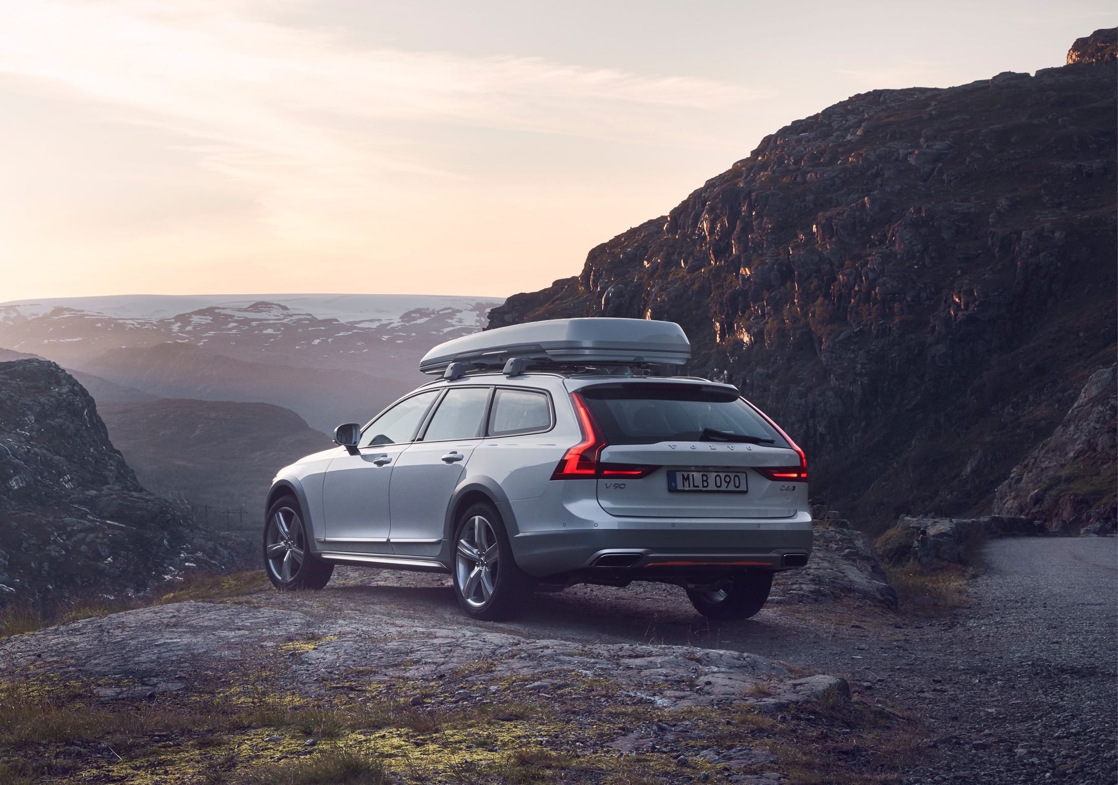 Weekend roadtest: Volvo V90 AWD Ocean Race – Wheels Within Wales