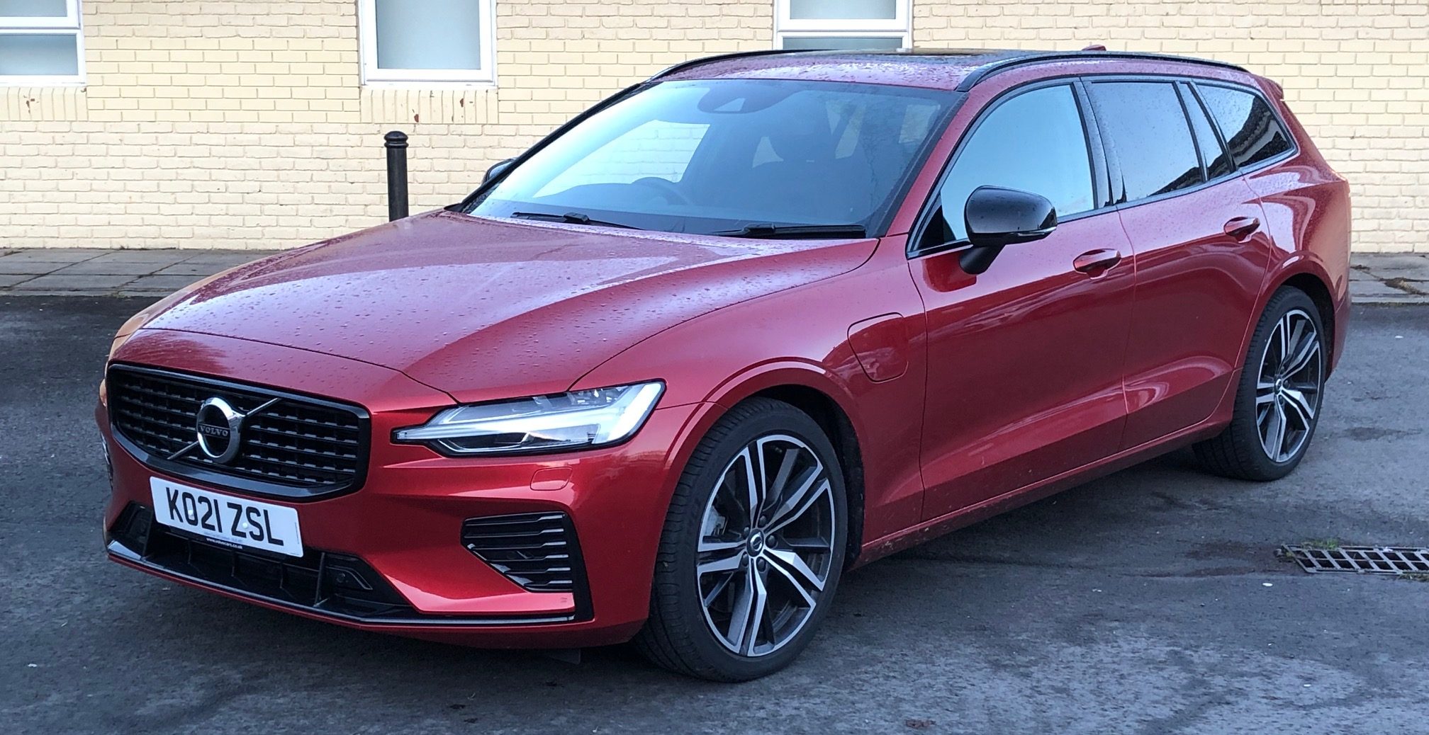 Weekend roadtest: Volvo V60 Recharge PHEV R-Design – Wheels Within Wales