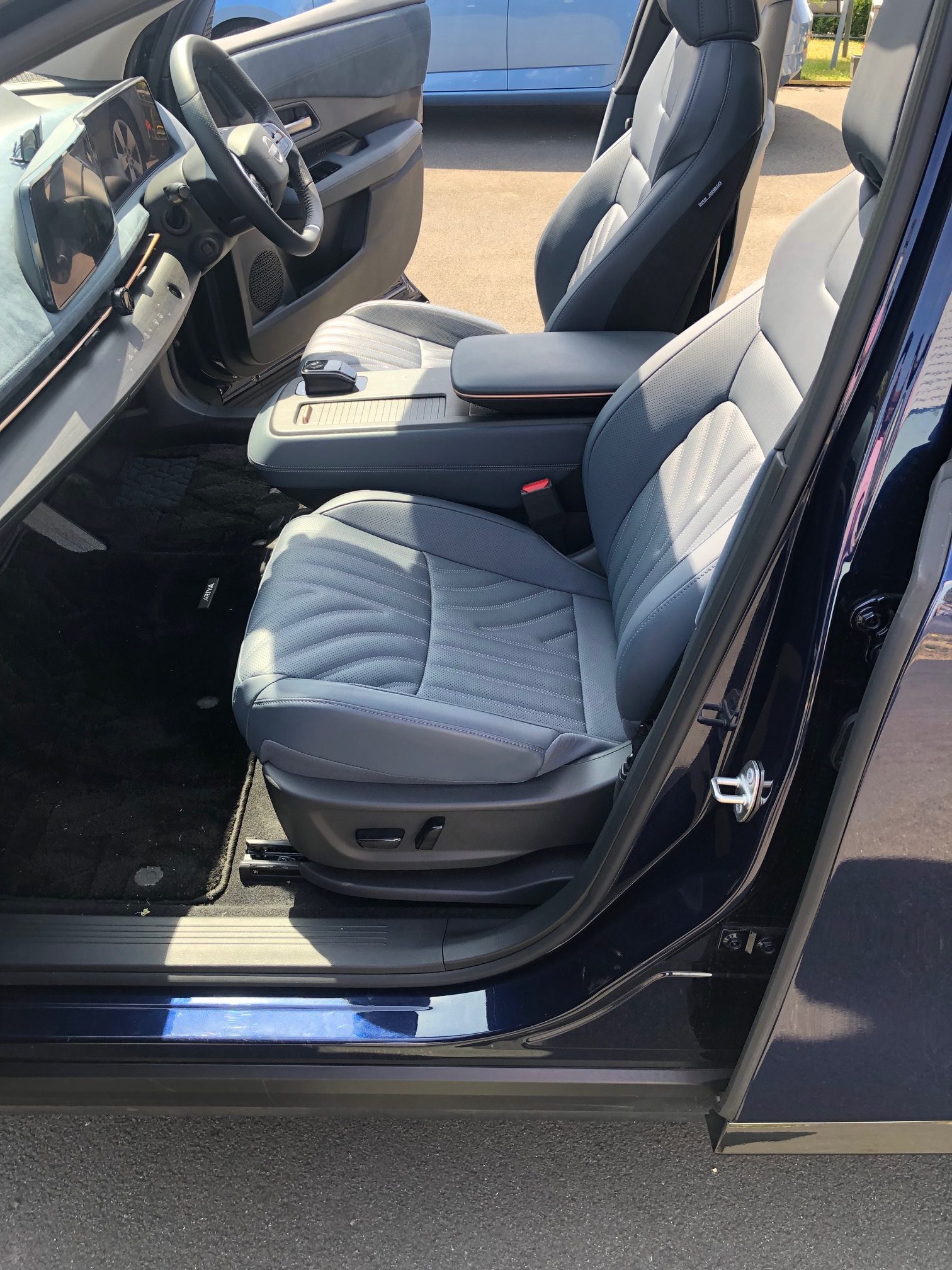 Nissan Ariya int frontseats – Wheels Within Wales