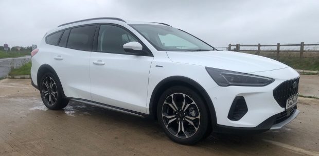 Weekend roadtest: Ford Focus Active X Estate – Wheels Within Wales